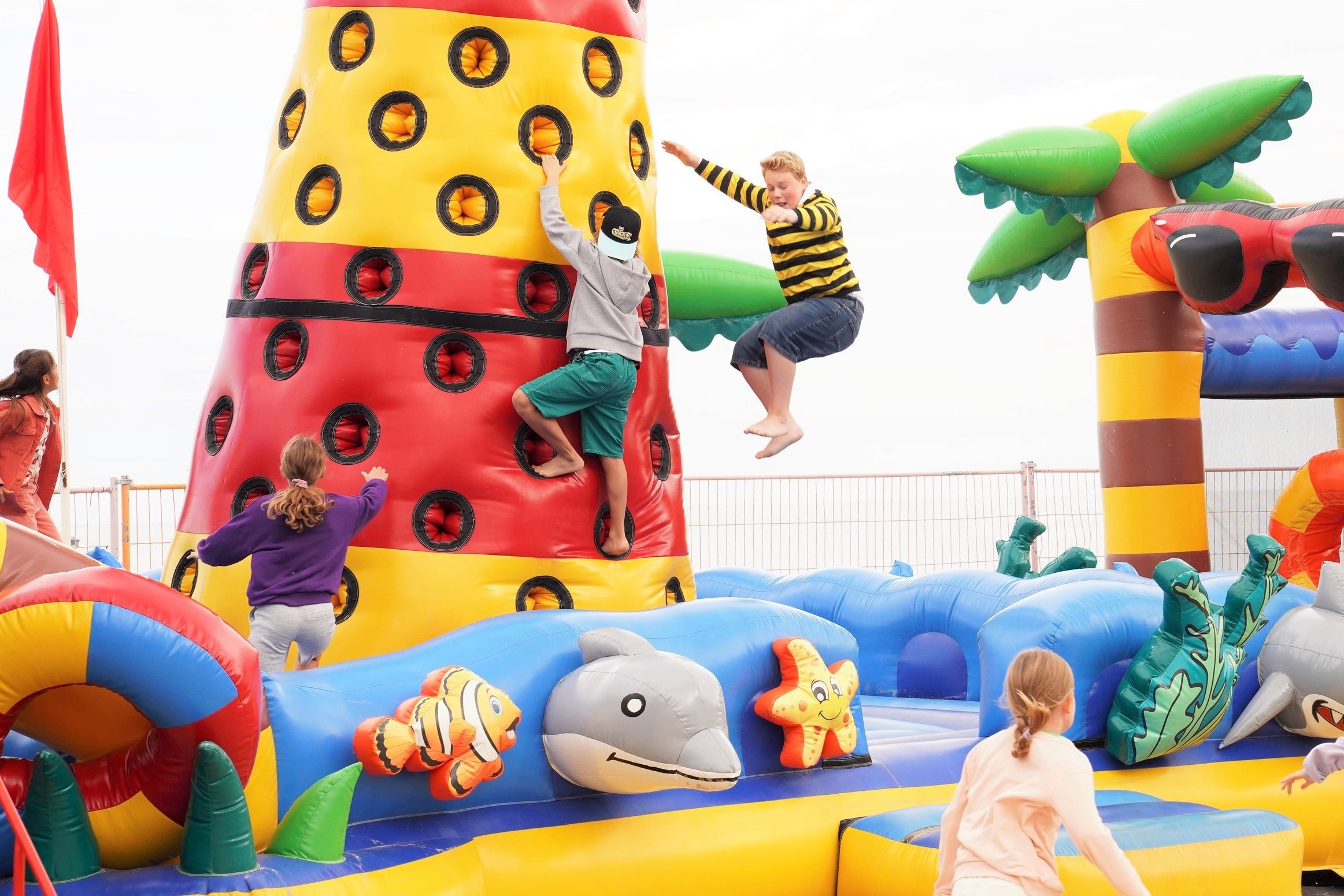 DUCOBU PASSE AU VERT ! | UGC Distribution